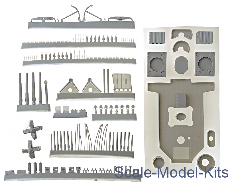 Battleship Poltava, 1896-Combrig plastic scale model kit in 1:350 scale (combrig 3516WL)//Scale ...