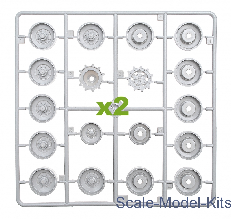 Hobby Boss - Danish Leopard 2A5DK Tank - plastic scale model kit in 1: ...